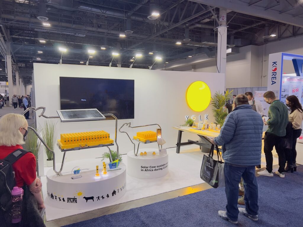 Source: https://trueblue-exhibits.com/10-x-20-custom-trade-show-booth ...
